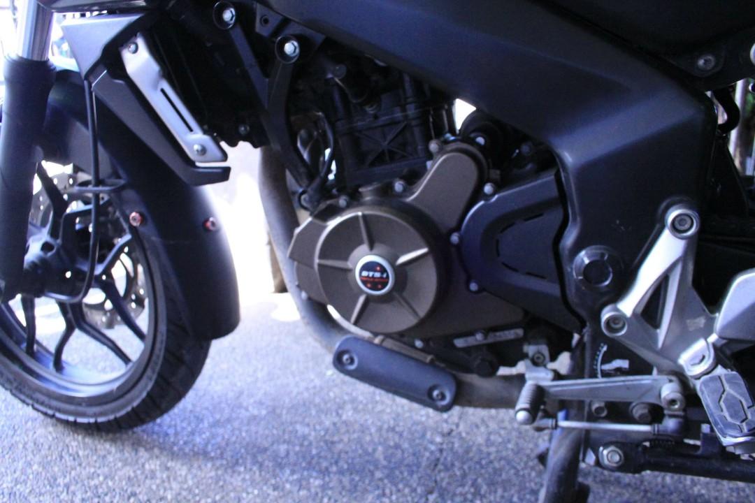 2015 Kawasaki Rouser NS 200, Motorbikes on Carousell