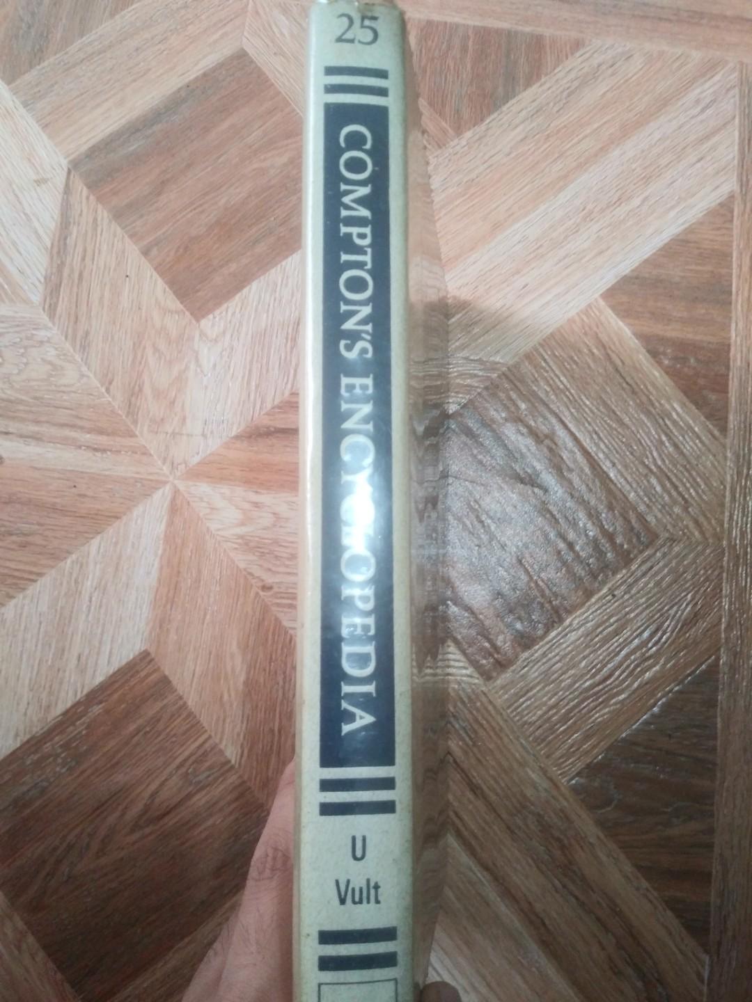 Compton's Encyclopedia vol1 to 26 co1980, Hobbies & Toys, Books ...