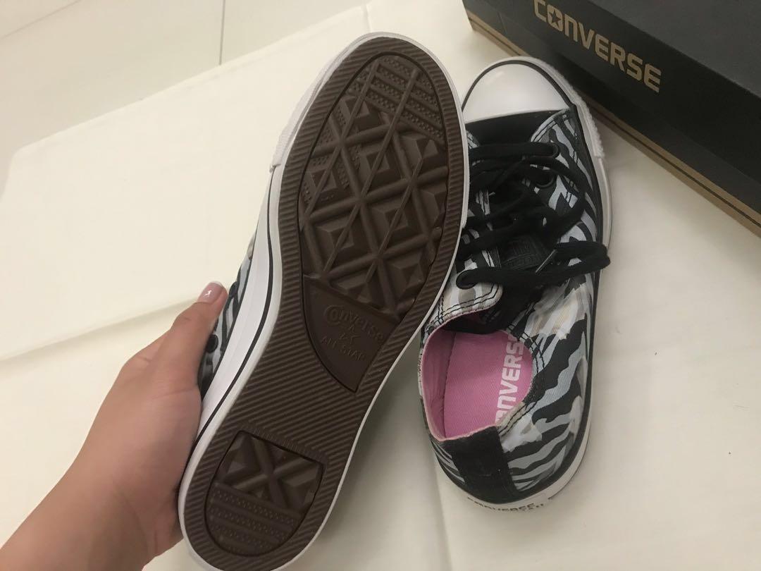 Converse Low Cut Zebra Print Floral, Women's Fashion, Footwear ...