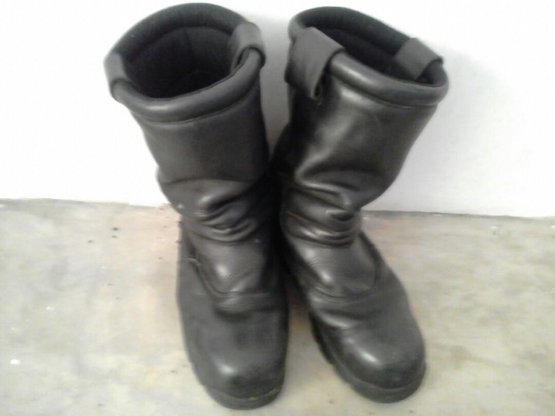 fire boots, Men's Fashion, Footwear, Boots on Carousell