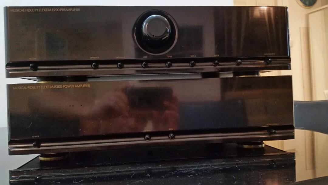 Pre amp E 200 & power amplifier E300 Musical fidelity good working ...