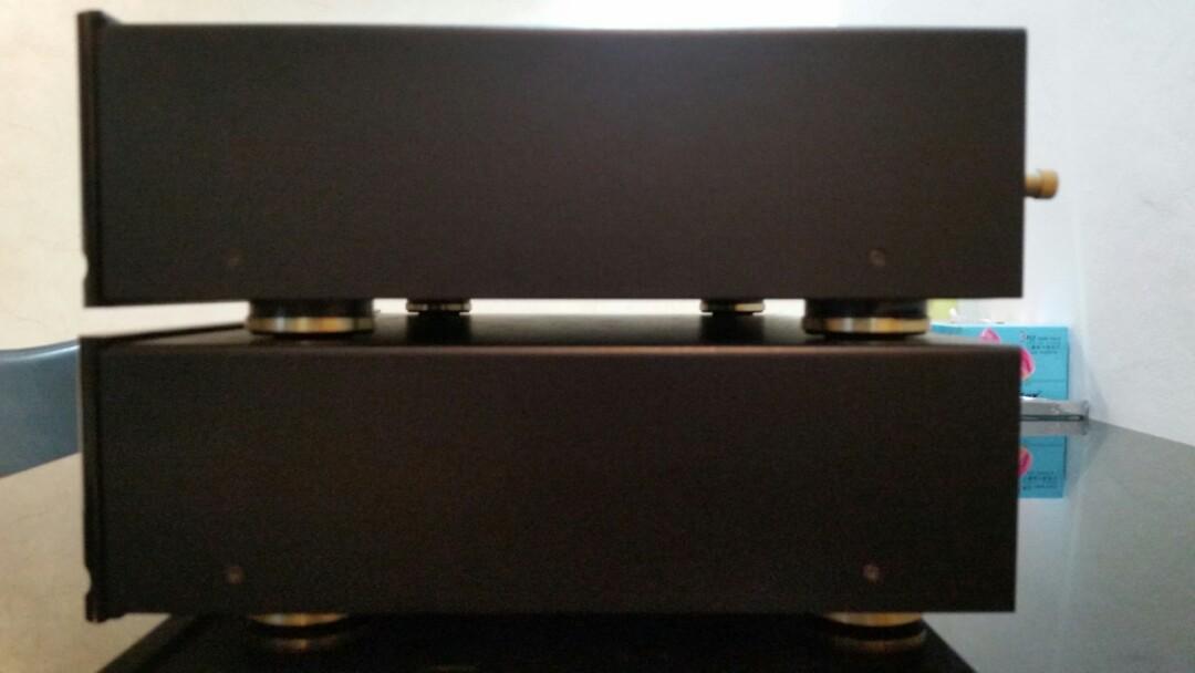 Pre amp E 200 & power amplifier E300 Musical fidelity good working ...