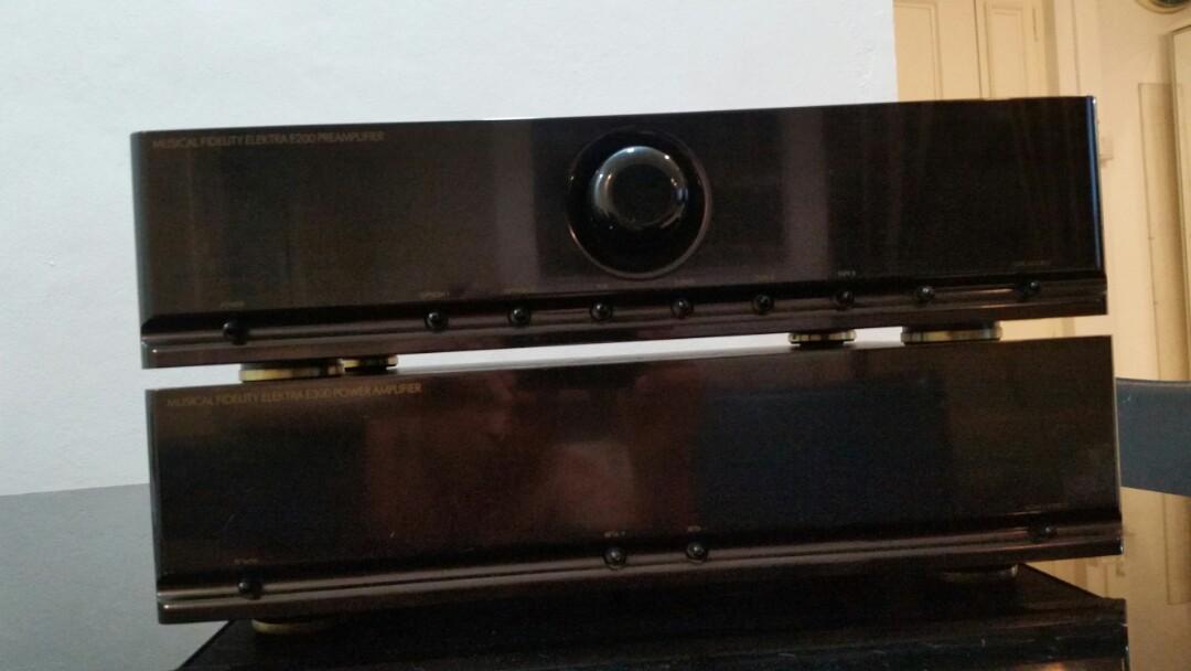 Pre amp E 200 & power amplifier E300 Musical fidelity good working ...