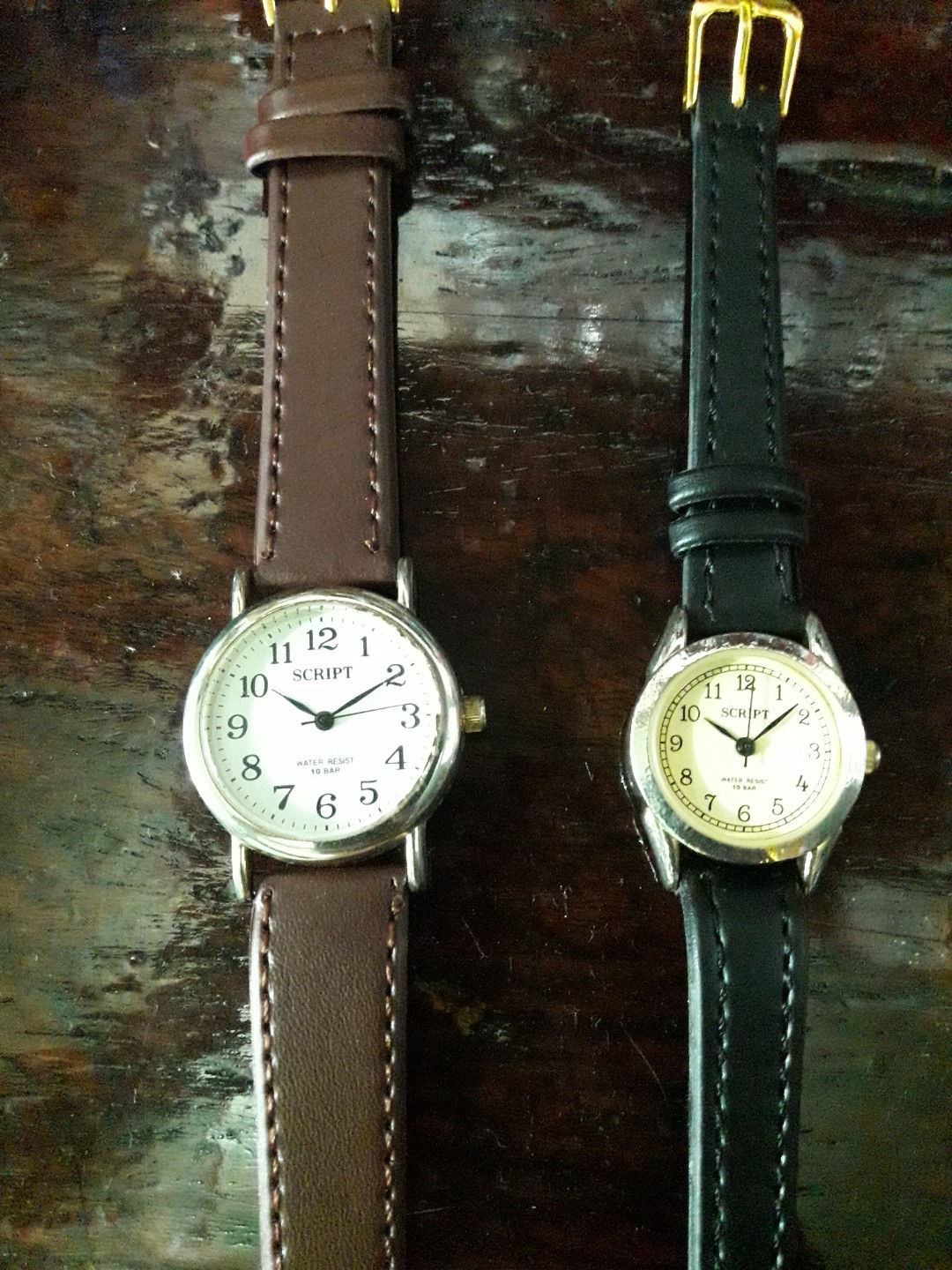 SCRIPT WATCH 2PCS, Women's Fashion, Watches & Accessories, Watches on ...
