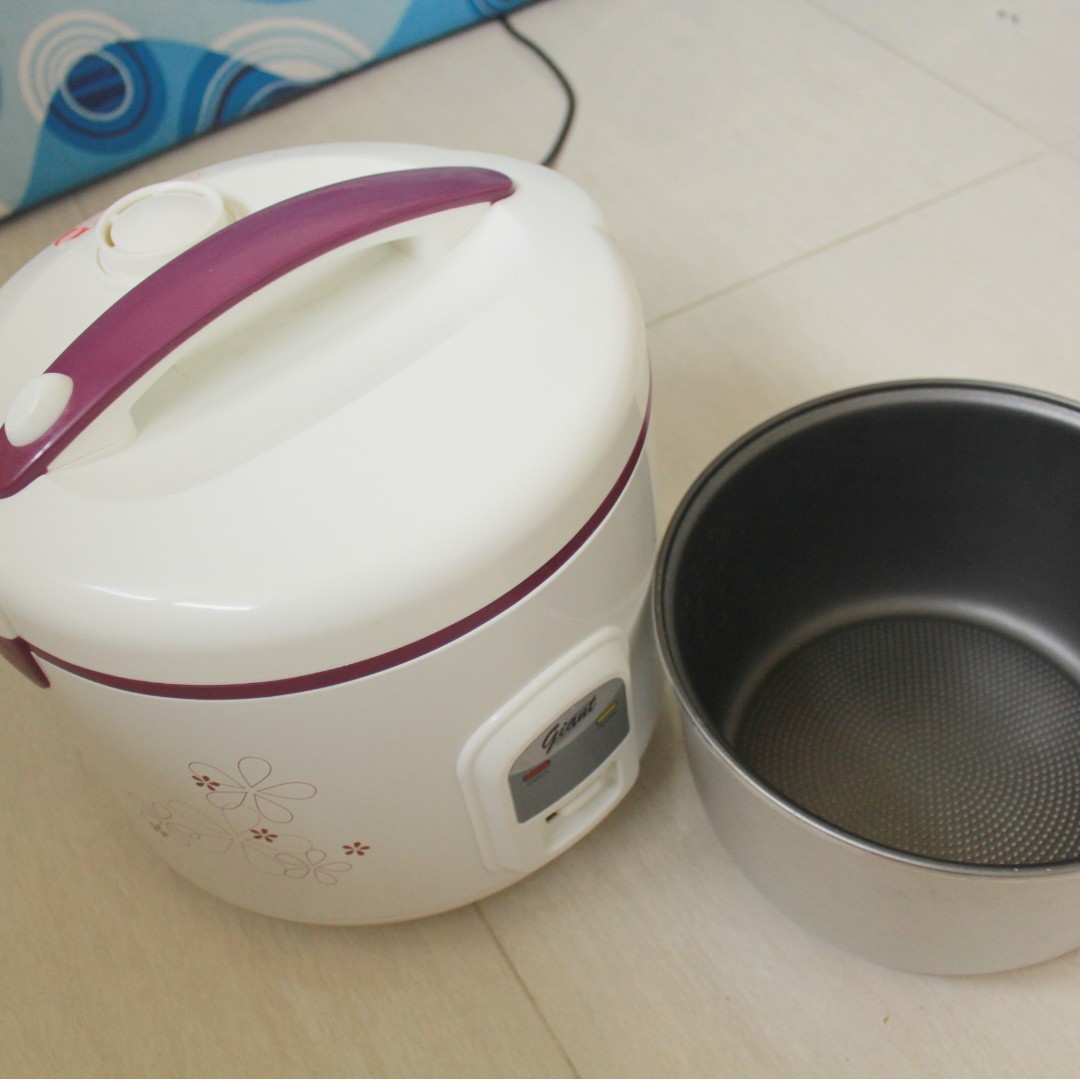 Well Functioned Rice Cooker, TV & Home Appliances, Kitchen Appliances ...