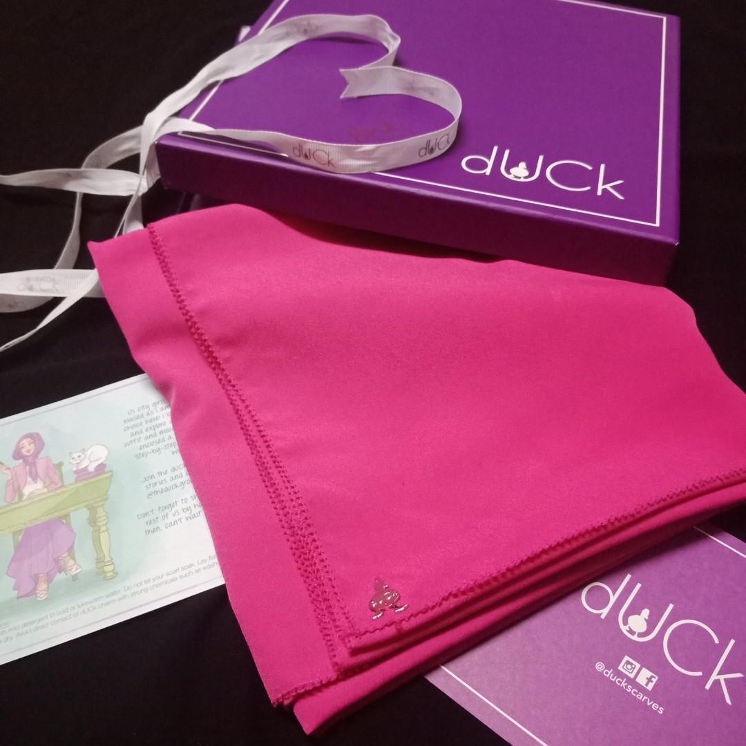 Duck Scarves, Women's Fashion, Muslimah Fashion, Hijabs on Carousell