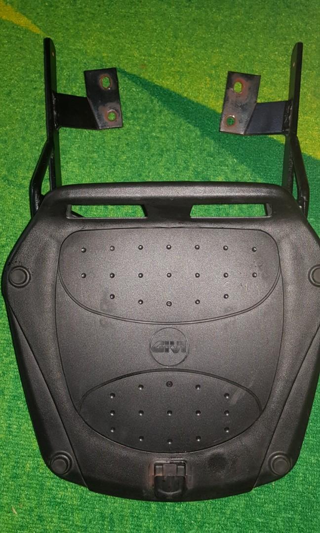 Givi bracket n base, Motorcycles, Motorcycle Accessories on Carousell