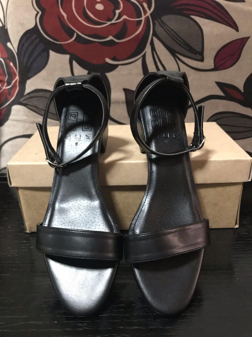 HUE MANILA HAILEY STRAP SHOES, Women's Fashion, Footwear, Sneakers on ...