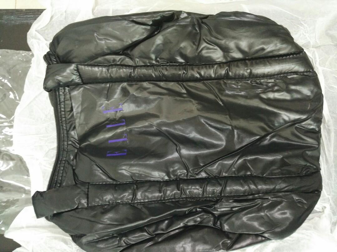 New Elle Hand Carry, Women's Fashion, Bags & Wallets, Others on Carousell