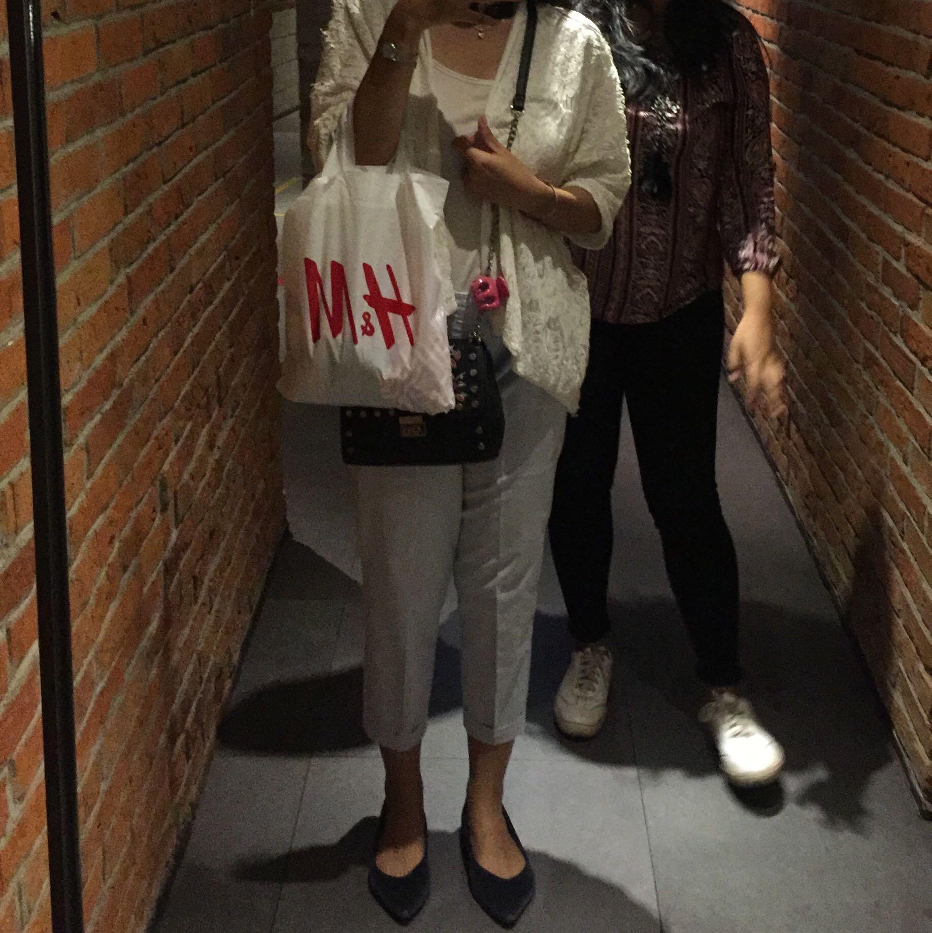 Berrybenka Outer, Fesyen Wanita, Pakaian Wanita, Baju Luaran di Carousell