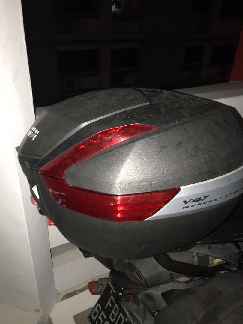 Shad box with givi side boxes ( rack can be included), Motorcycles ...