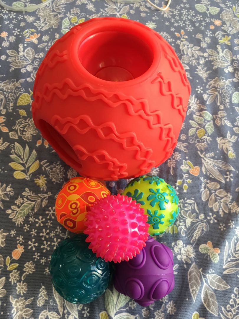 Ballyhoo ball, Babies & Kids, Infant Playtime on Carousell