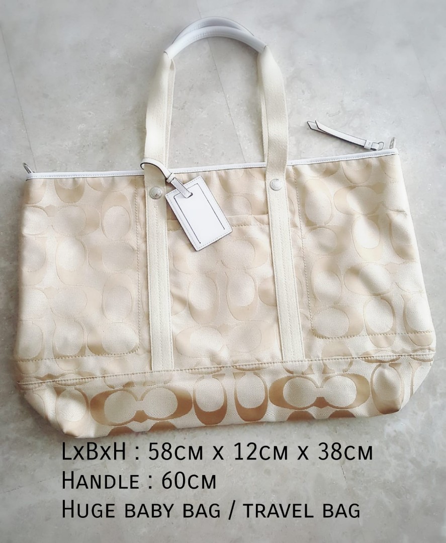 Coach travel bag, Women's Fashion, Bags & Wallets, Tote Bags on Carousell