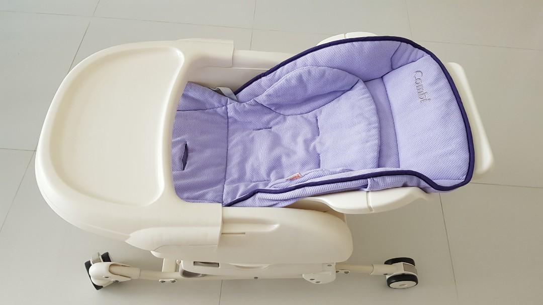 COMBI dreamy parenting station (baby rocker), Babies & Kids, Infant ...