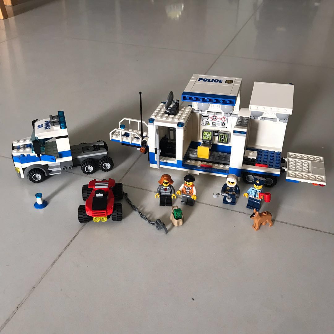 LEGO City Police Mobile Command Center - 60139, Hobbies & Toys, Toys ...