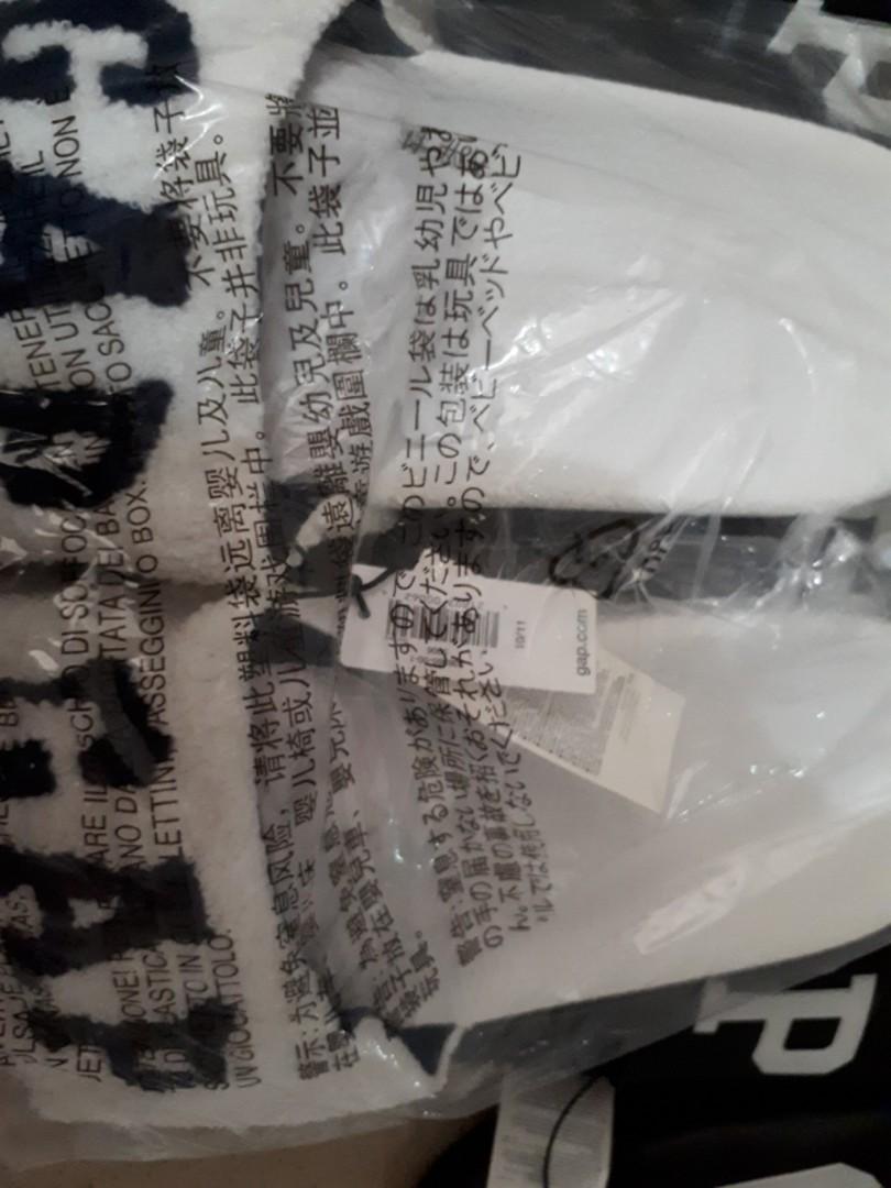 Original GAP slides, Women's Fashion, Footwear, Slippers and slides on ...