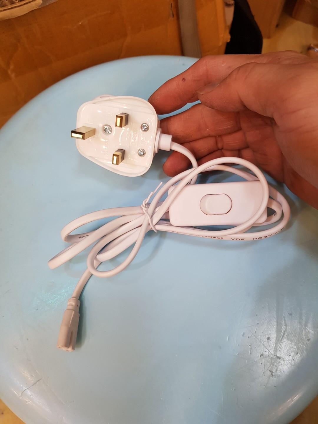 [DIY] 3 Pin plug cable for t5 batten with on/off switch 1.4m, Furniture ...