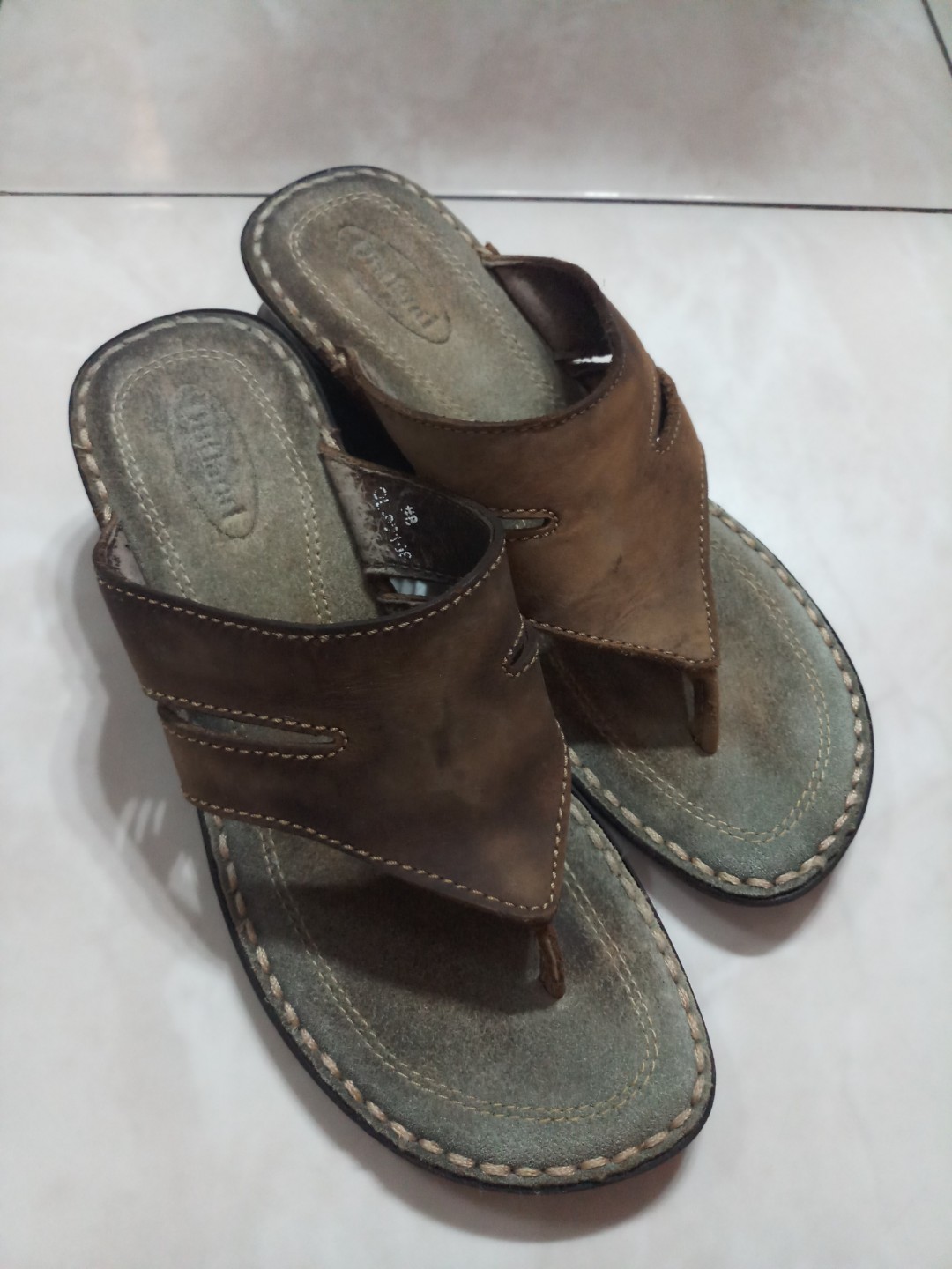 Outland Slippers, Women's Fashion, Footwear, Slippers and slides on ...