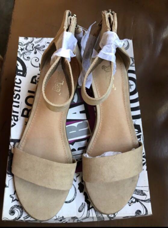 BRASH Block Heel Nude by PAYLESS, Women's Fashion, Footwear, Slippers ...