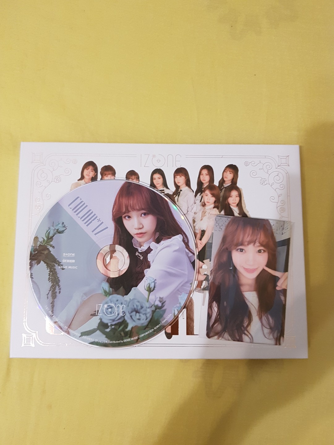 Izone iz*one chaewon set colour*iz, Hobbies & Toys, Memorabilia ...