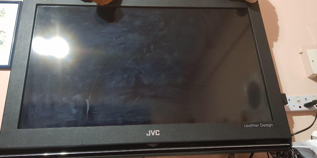 JVC TV with wall mount. 32inch, TV & Home Appliances, TV ...