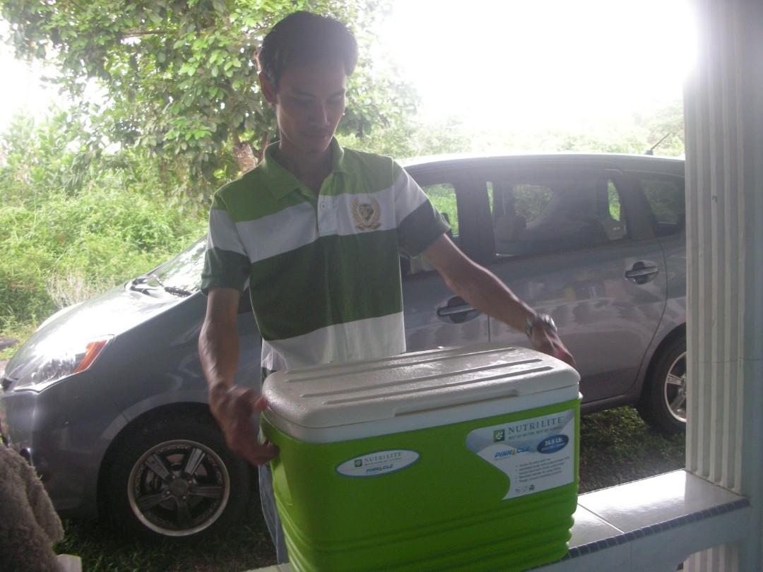 Pinnacle Cooler Box 32L, TV & Home Appliances, Kitchen Appliances ...
