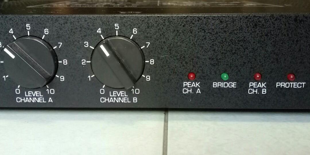 Soundtech Professional Series Dual-Channel Power Amplifier, PL200 ...