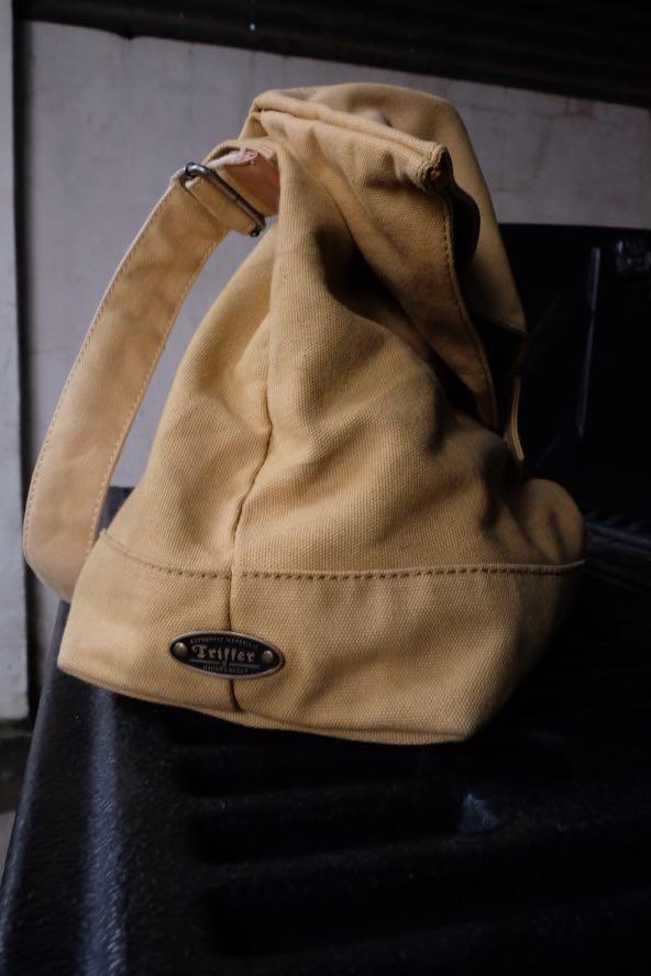 triffer duck canvass 2 waybag, Women's Fashion, Bags & Wallets, Beach ...