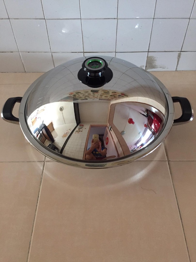 AMC 36cm Chinese wok, Furniture & Home Living, Kitchenware & Tableware ...