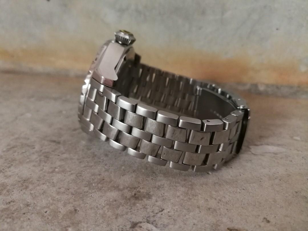 Sector 280 Diver Watch, Mobile Phones & Gadgets, Wearables & Smart ...