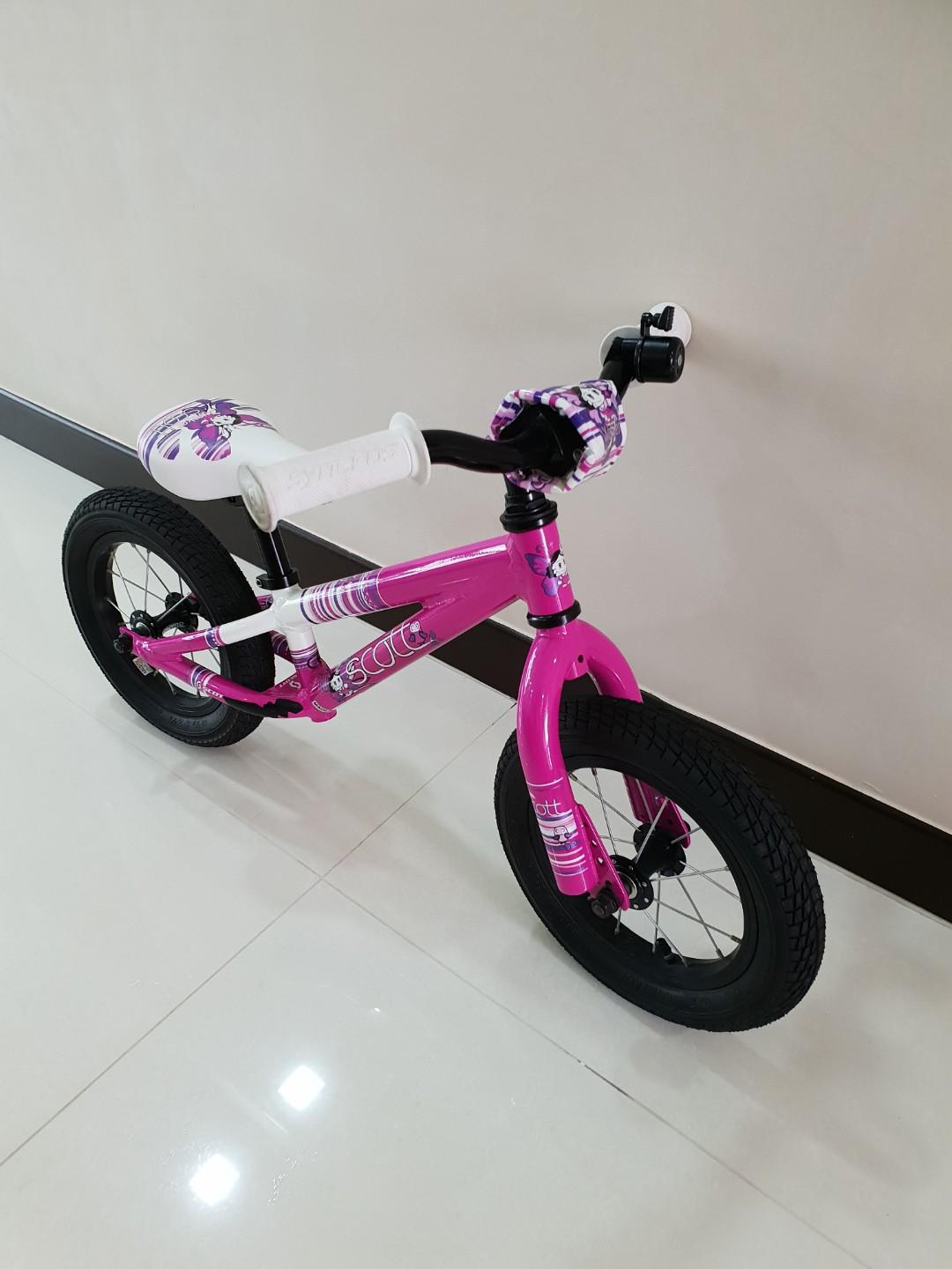Giant Kids Balance Bike, Sports Equipment, Bicycles & Parts, Bicycles on Carousell