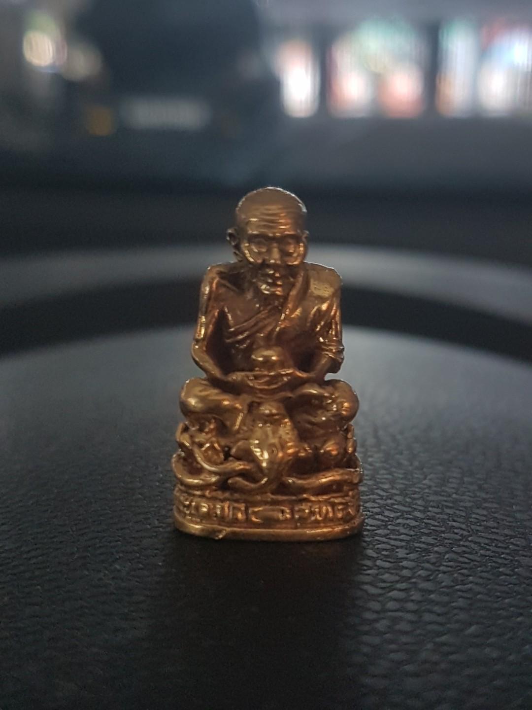 LP Thuad mini statue king cobra base, Hobbies & Toys, Memorabilia ...