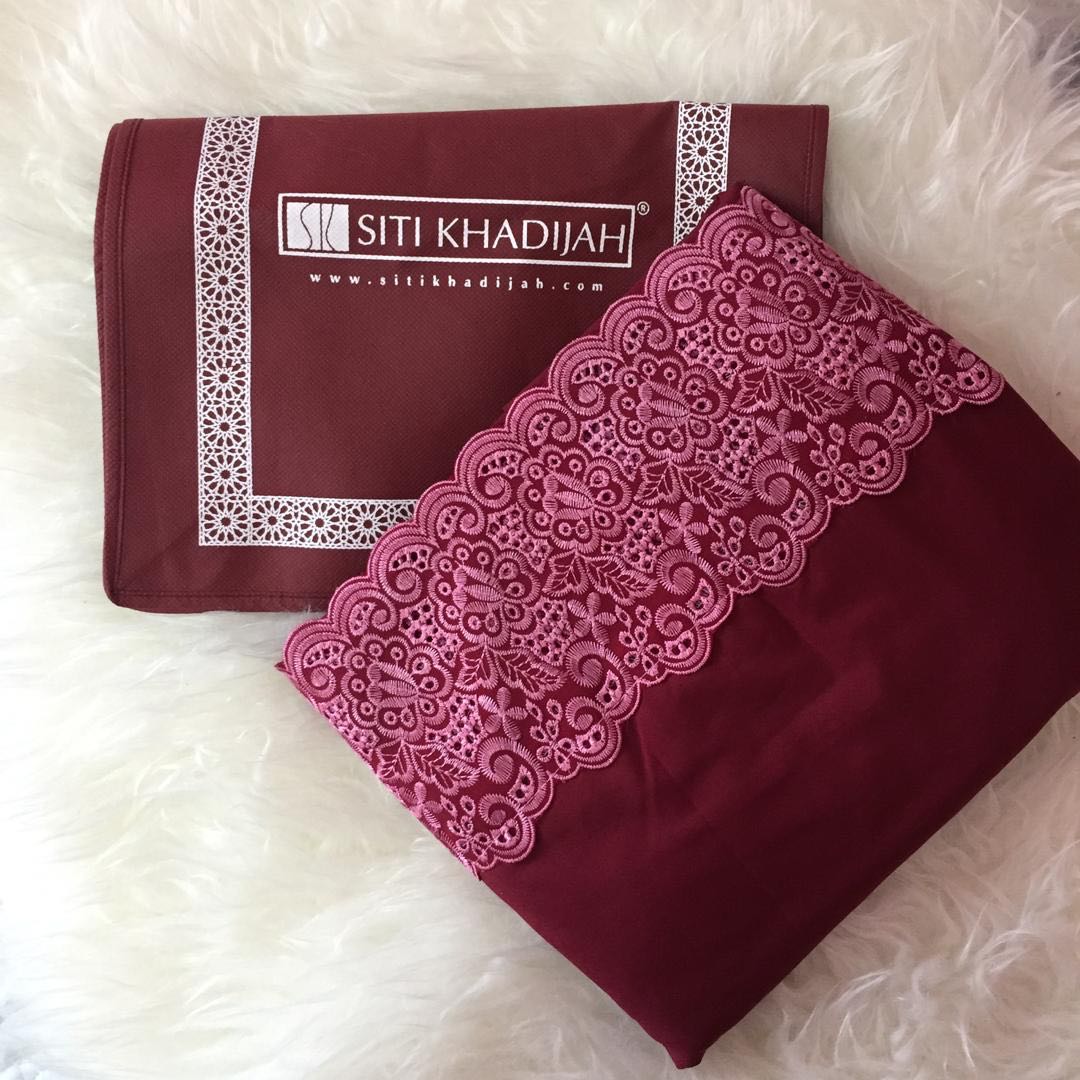Telekung siti khadijah (SK), Women's Fashion, Muslimah Fashion, Prayer ...