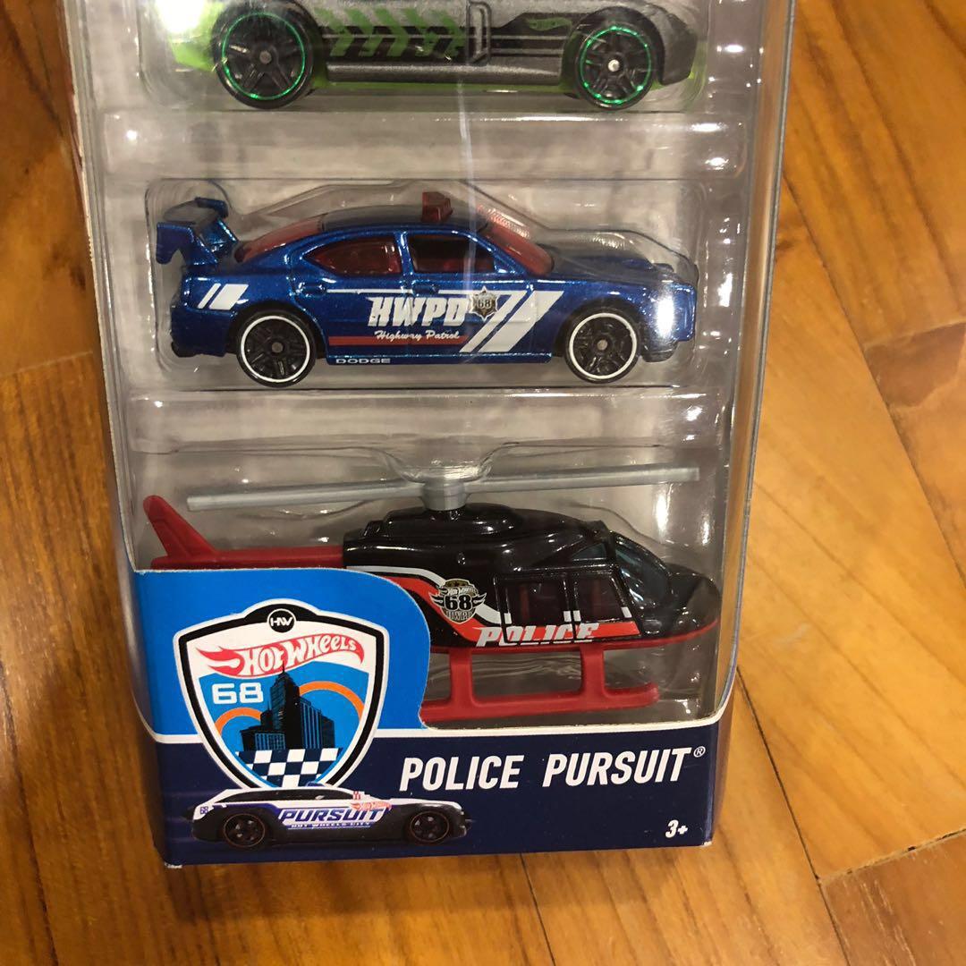Hot Wheels Police Pursuit 5-pack, Hobbies & Toys, Toys & Games on Carousell