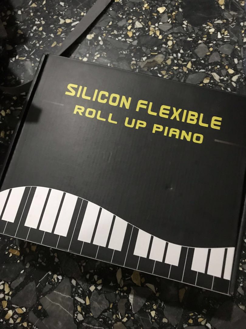 KONIX Silicon Flexible Roll Up Piano 88 keys, Hobbies & Toys, Music & Media, Musical Instruments ...