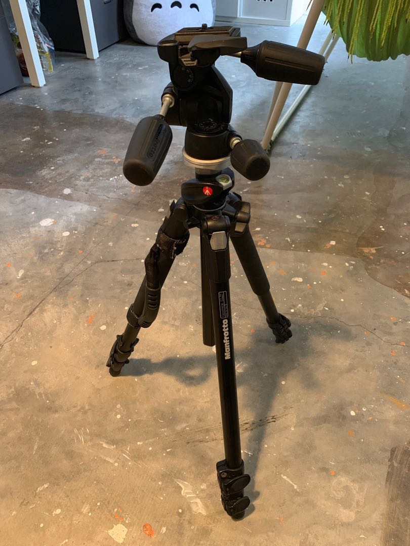 Manfrotto 190XPROB + 804RC2 Head, Photography, Photography Accessories ...