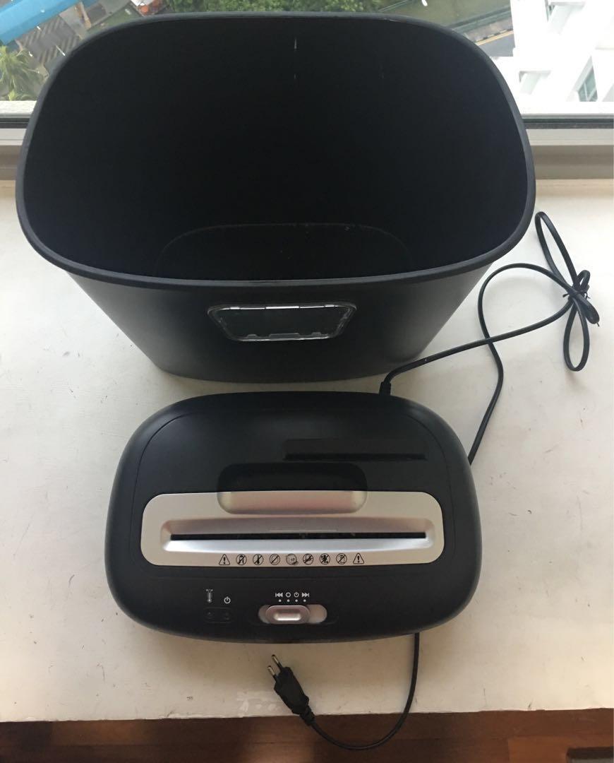 Paper Shredder, Hobbies & Toys, Stationery & Craft, Stationery & School ...