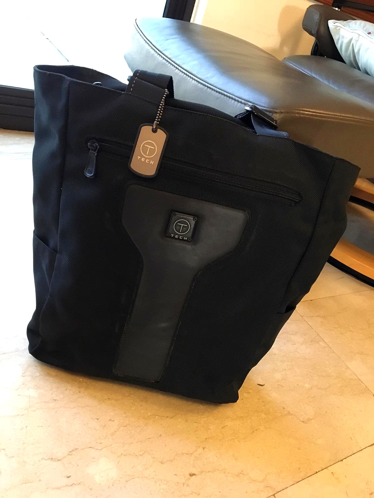 Tumi Tech Luxury Bag, Luxury, Bags & Wallets on Carousell