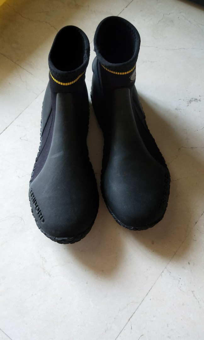 Water booties / aqua shoe Tribord, Sports Equipment, Sports & Games ...