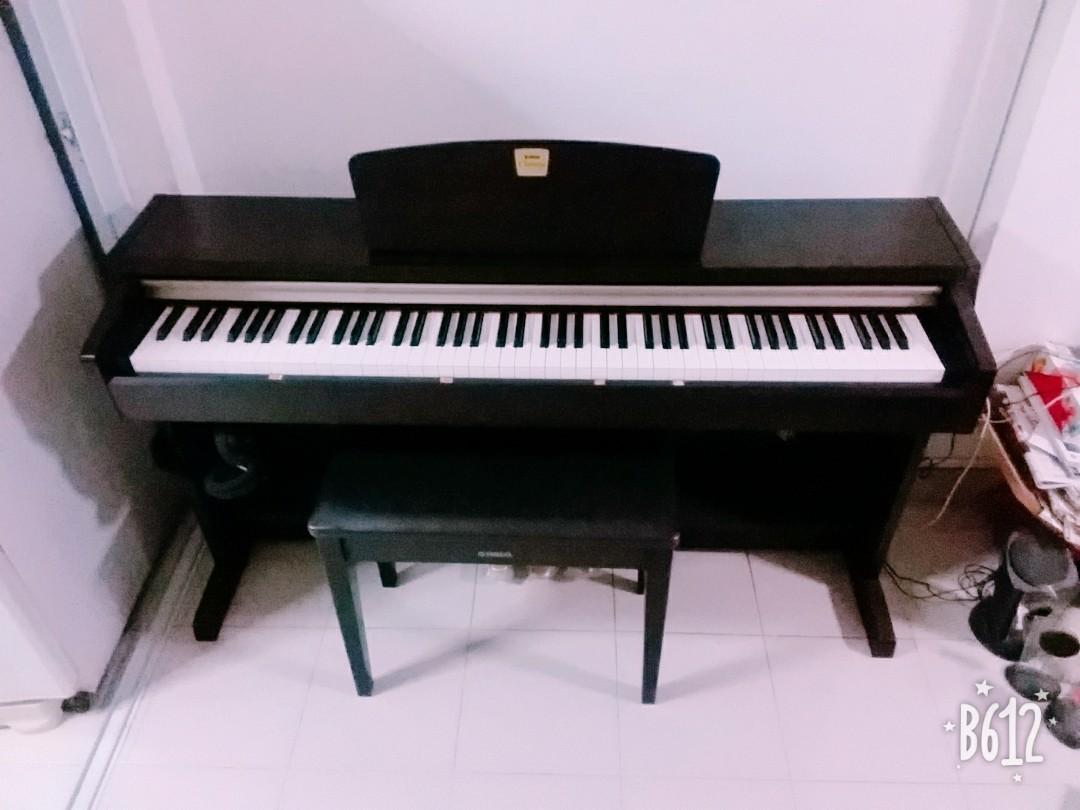 Yamaha Clavinova CLP-220 Digital Piano with Bench, Hobbies & Toys ...