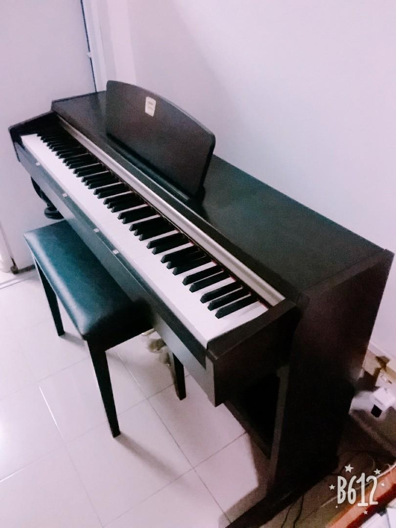 Yamaha Clavinova CLP-220 Digital Piano with Bench, Hobbies & Toys ...
