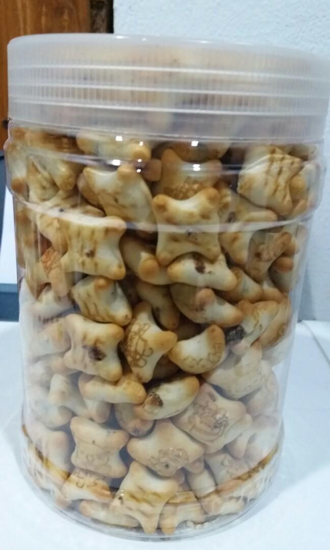Biskut Teddy Bear, Food & Drinks, Packaged & Instant Food on Carousell