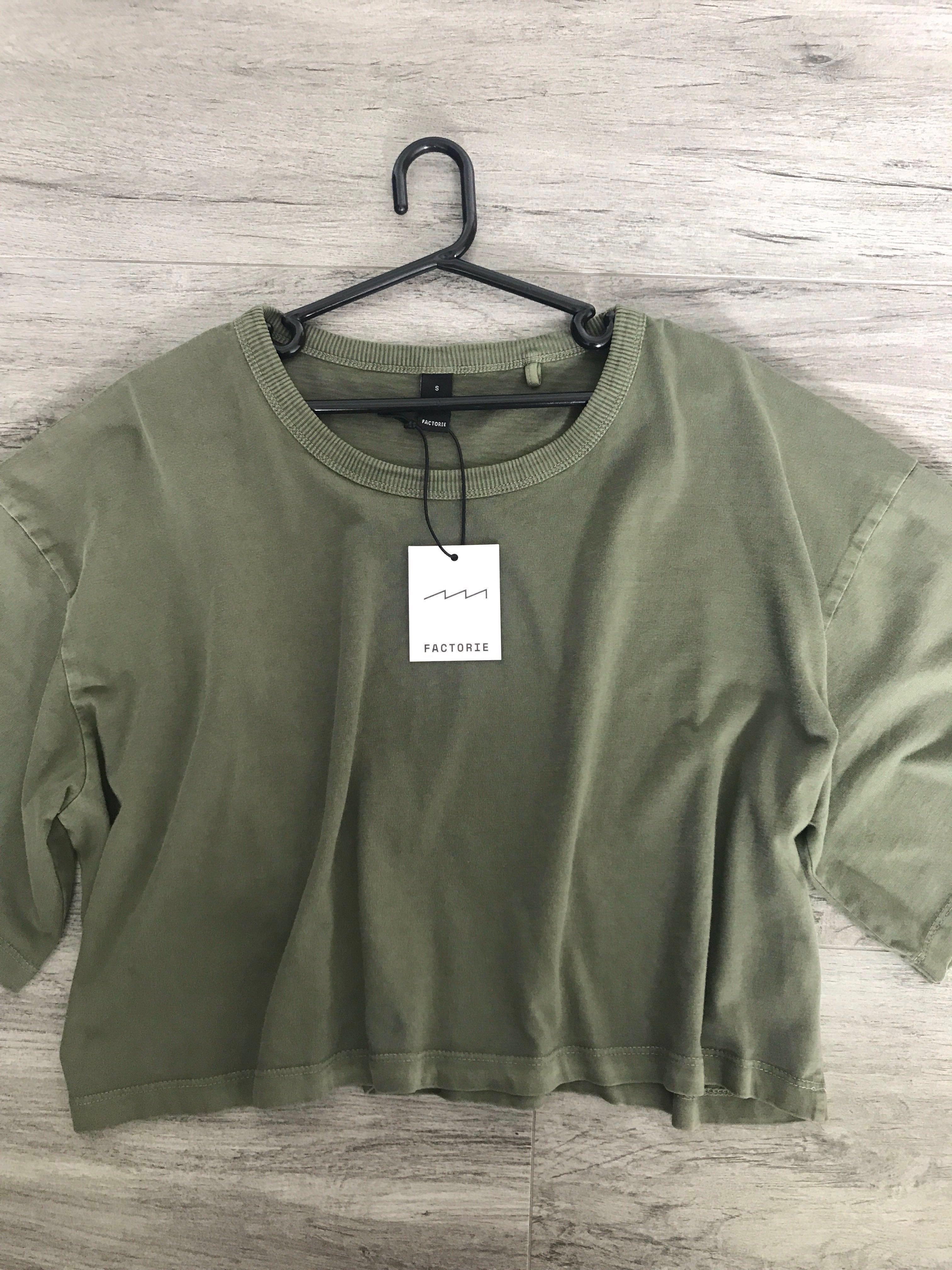 Factorie oversized crop top, Women's Fashion, Tops, Other Tops on Carousell