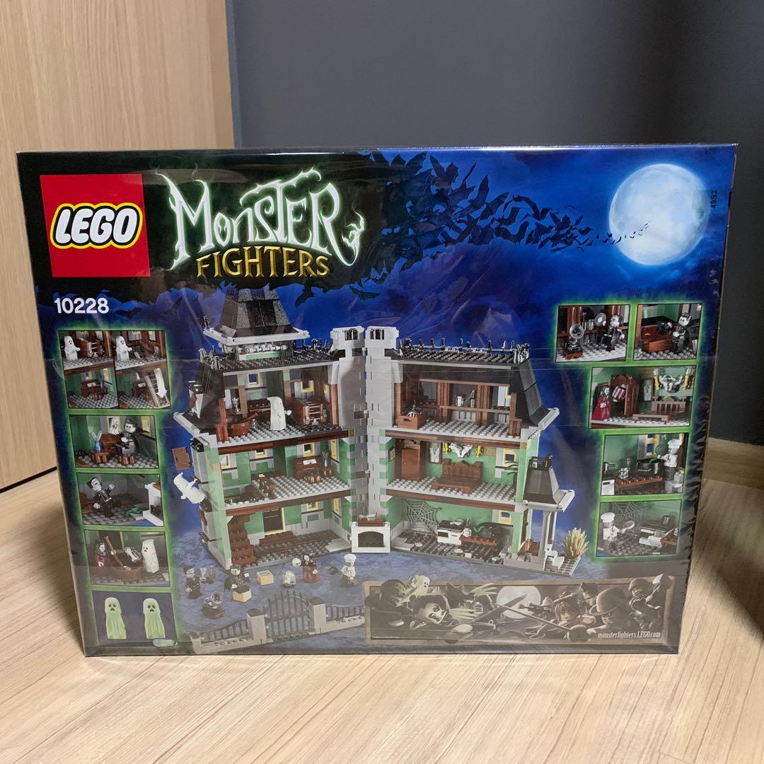Lego 10228 Haunted House (Retired Set), Hobbies & Toys, Toys & Games on ...