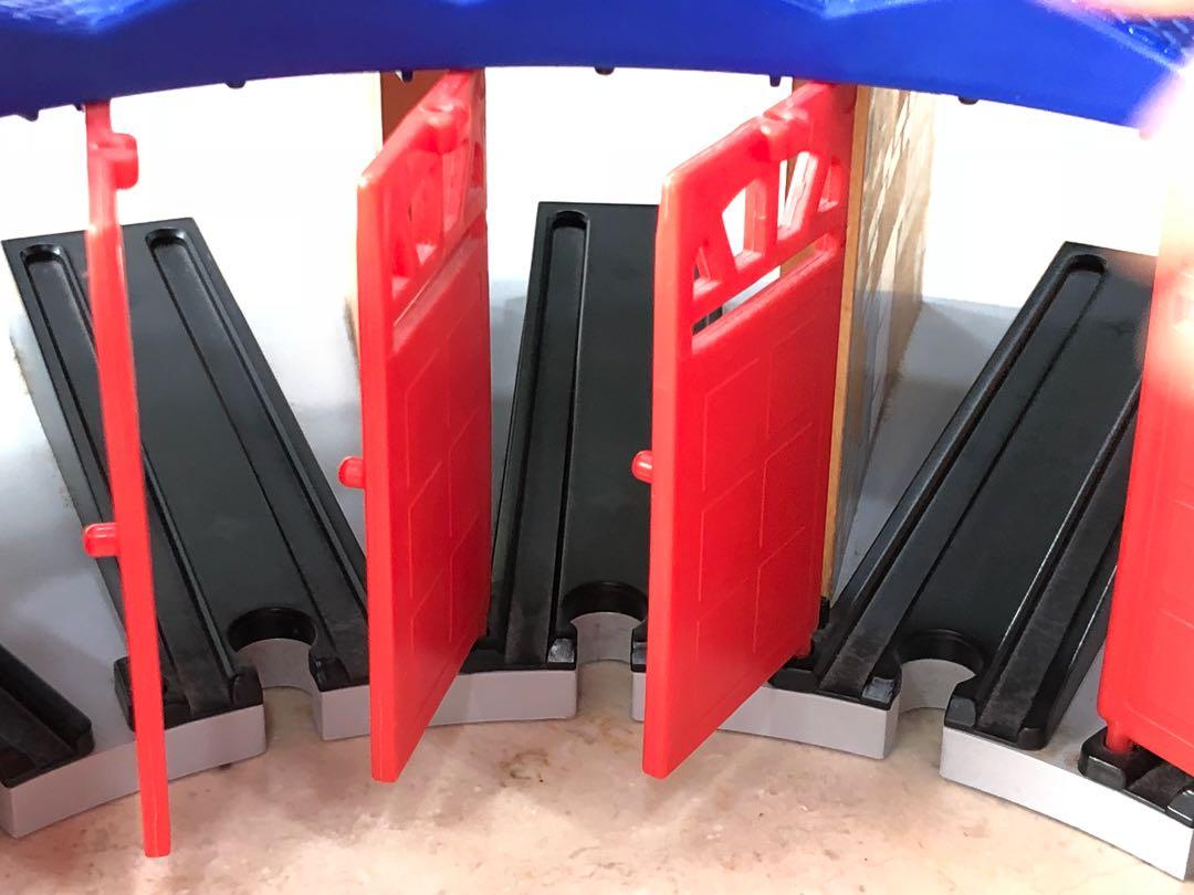 Thomas Train Garage, Hobbies & Toys, Toys & Games on Carousell