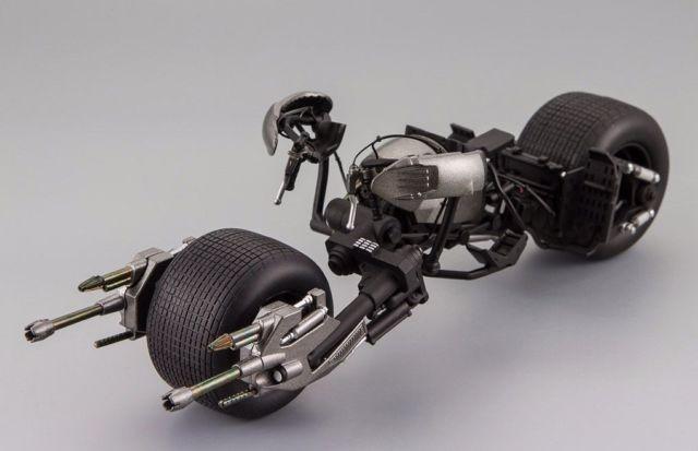 Hot Wheels Batman The Dark Knight Bat Pod Batpod 1/18 scale Batmobile ...