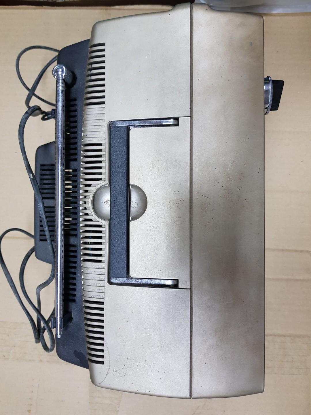 Vintage Philips TV box, Hobbies & Toys, Memorabilia & Collectibles ...