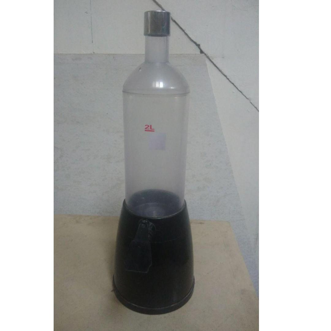2L tower drinks dispenser / pitcher, Furniture & Home Living ...