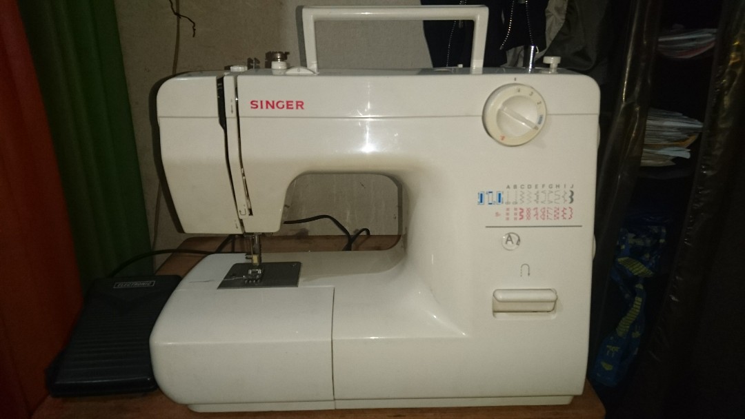 Singer Electric Sewing Machine, TV & Home Appliances, Kitchen ...