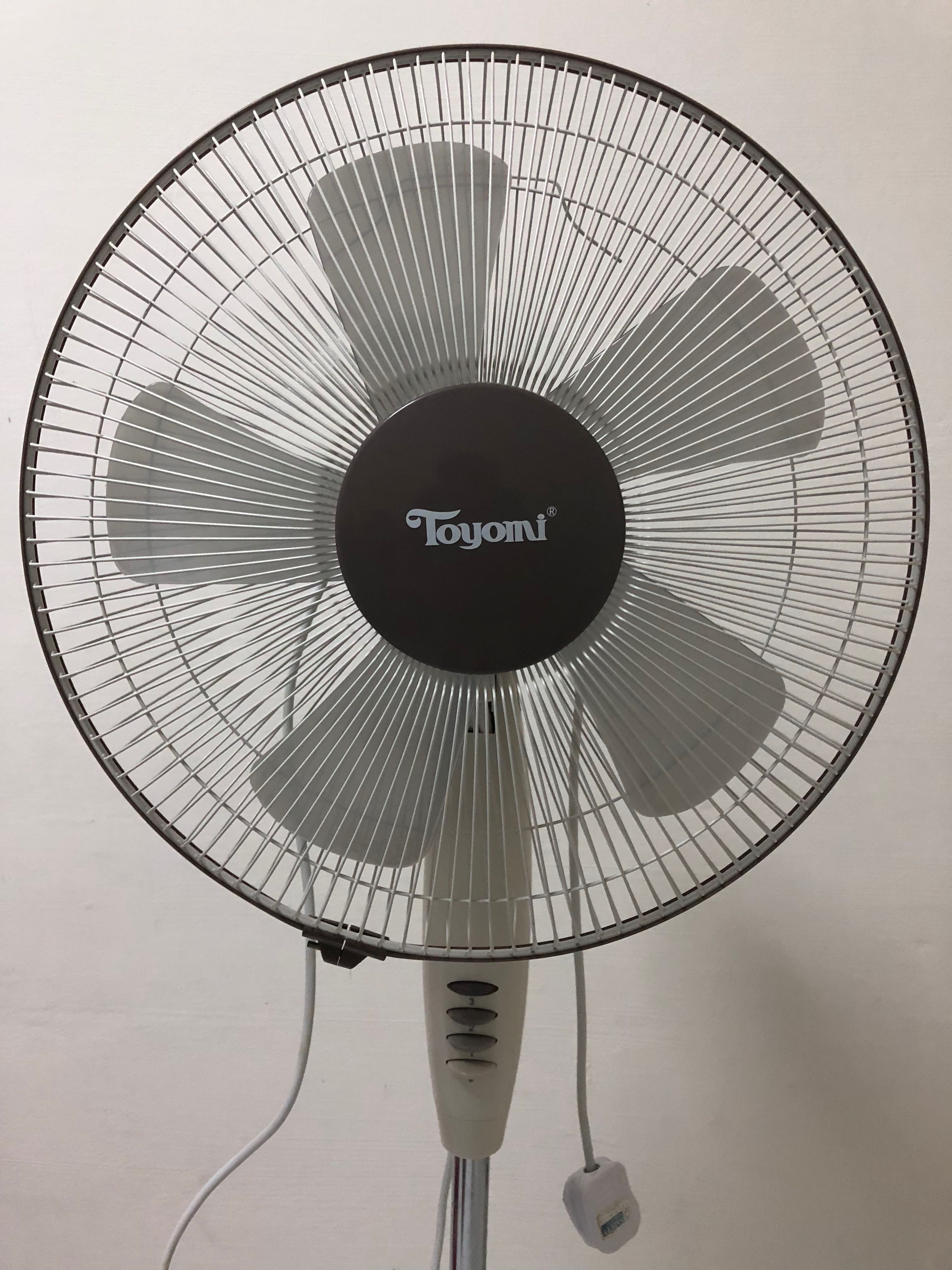 Toyomi Standing Fan for sale, Furniture & Home Living, Lighting & Fans ...